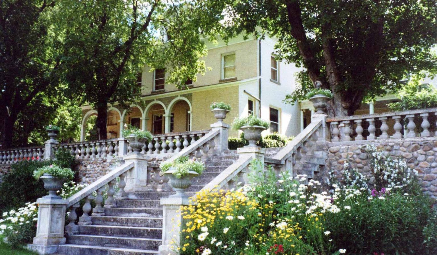 Haunted Mansions in America: History, Ghost Stories & Hauntings